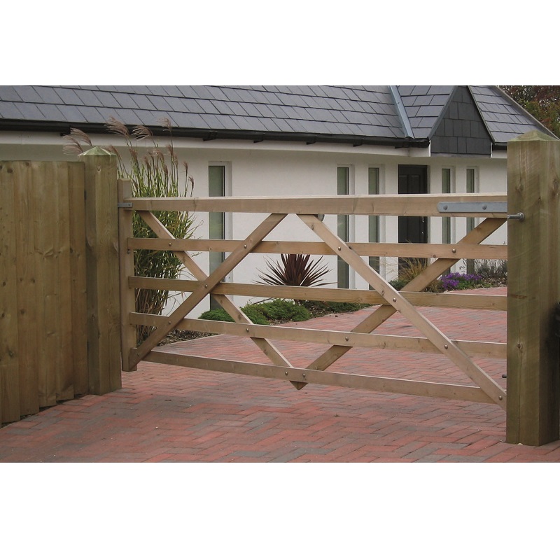 Hanging Gates - Hartwells Fencing