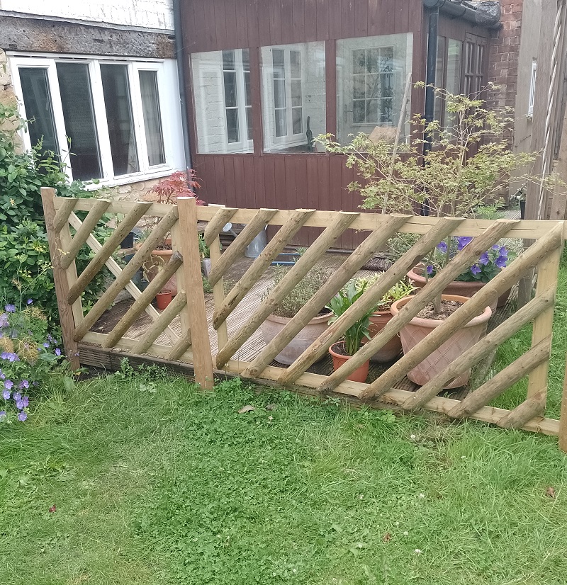 Rustic Picket Diagonal Panel - Hartwells Fencing