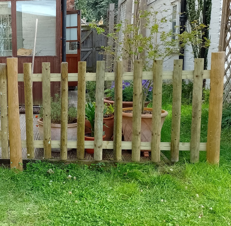 Rustic Picket Panel - Hartwells Fencing